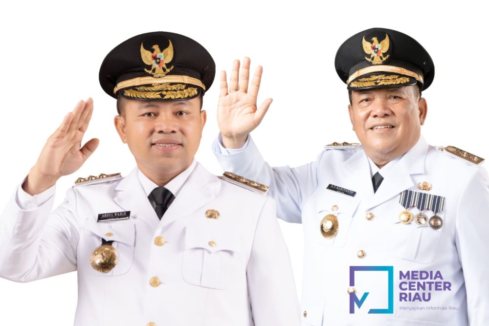 Presiden Prabowo Resmi Lantik Abdul Wahid - SF Hariyanto Jadi Gubernur ...