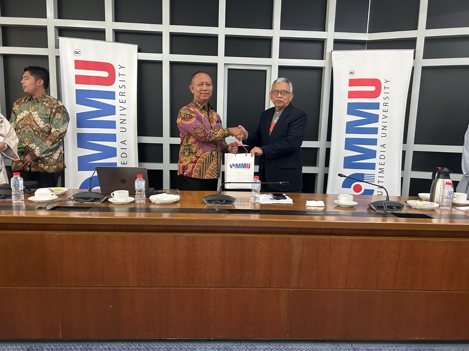 Program Studi Doktor Ilmu Hukum UIR, Perkuat Kolaborasi Internasional ...